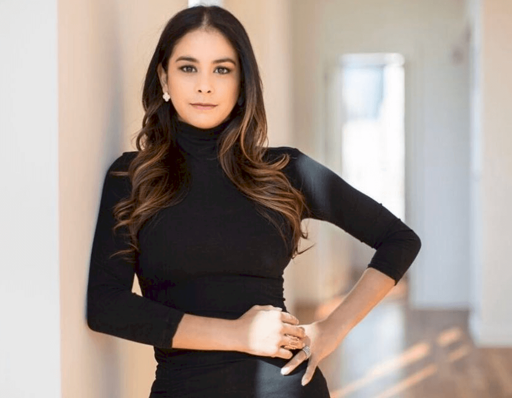 Maria Velazquez | Sanclemente Group | At Douglas Elliman Real Estate