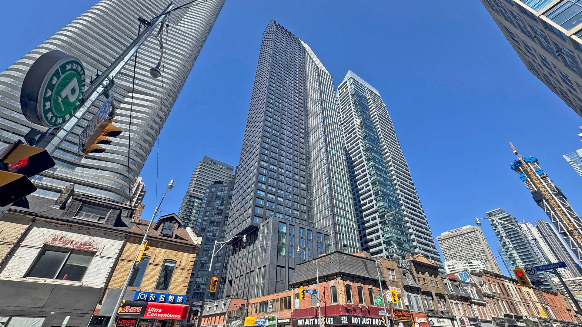 8 Wellesley | 4 Condos For Sale & 13 For Rent