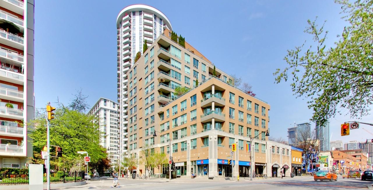 The Alexus Condos - 70 Alexander St | 1 Condo For Sale