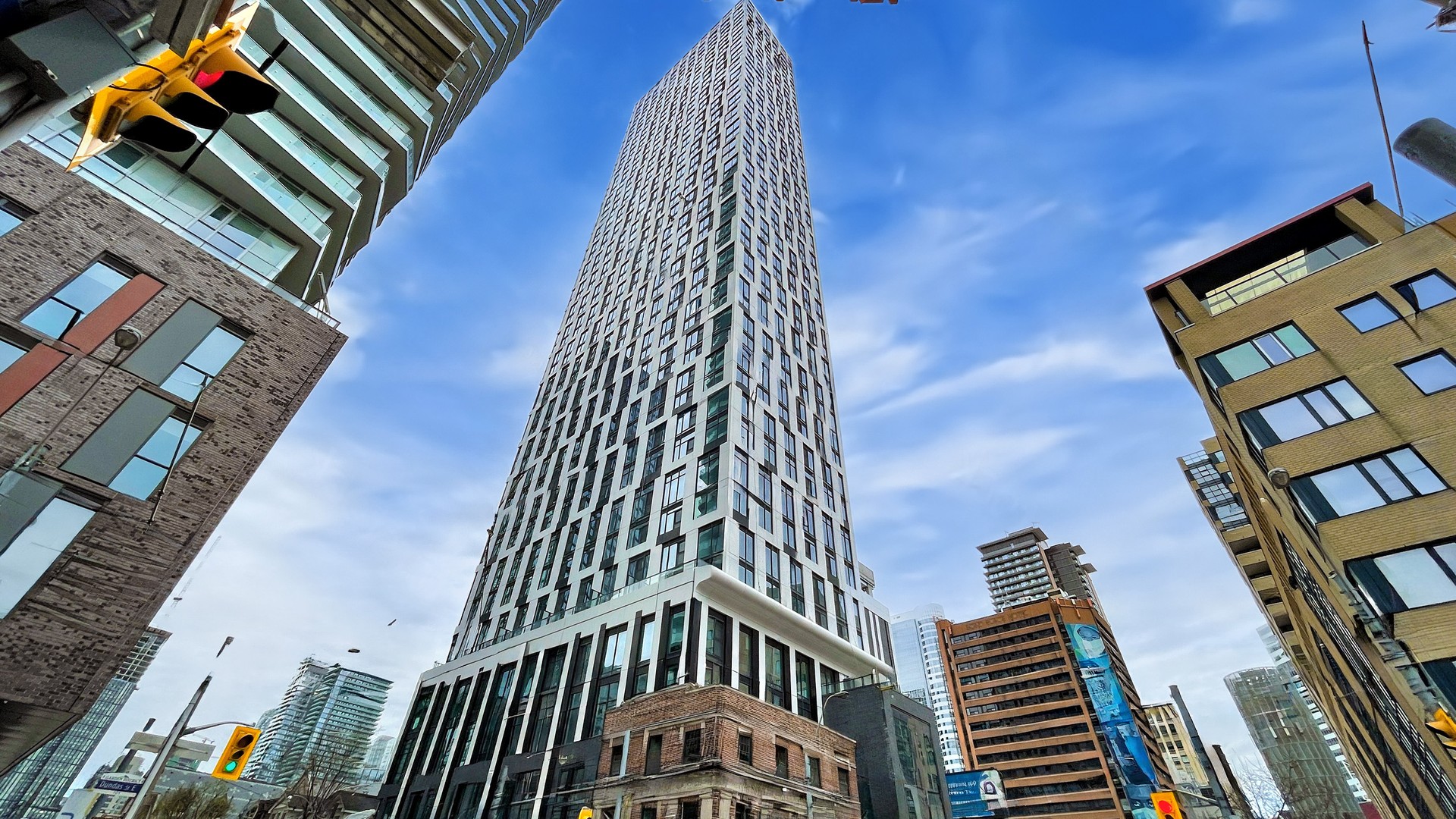 252 Church Condos | 9 Condos For Sale & 25 For Rent