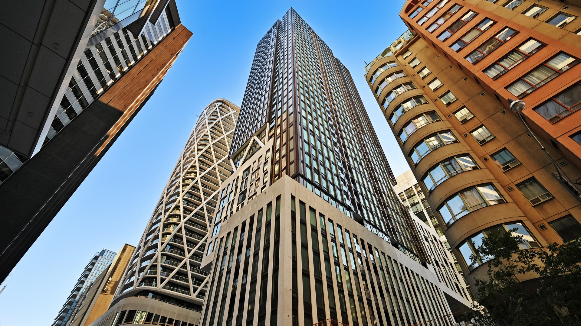 Artists’ Alley Condos | 1 Condo For Sale & 7 For Rent