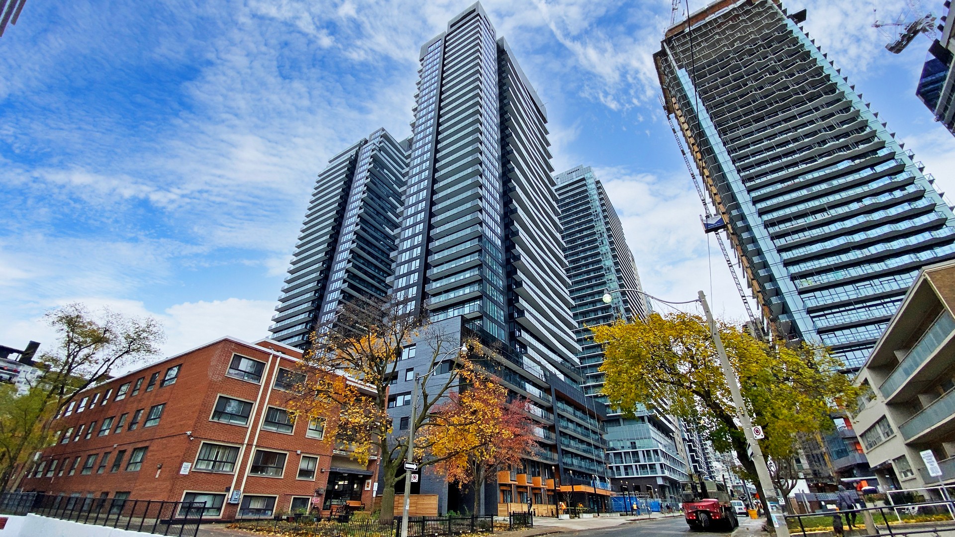 Line 5 Condos | 15 Condos For Sale & 20 For Rent