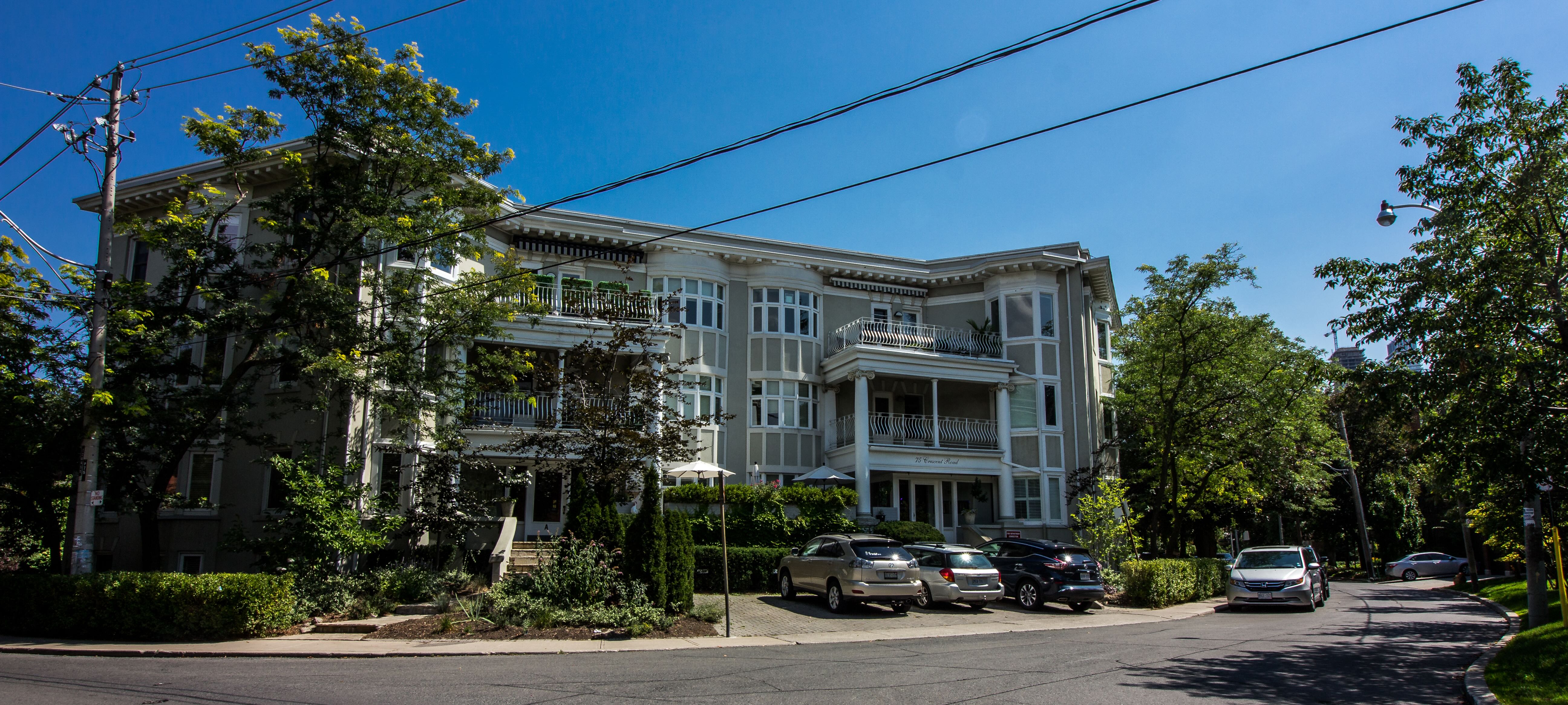 Castlemere Apartments - 75 Crescent Road | 1 For Rent