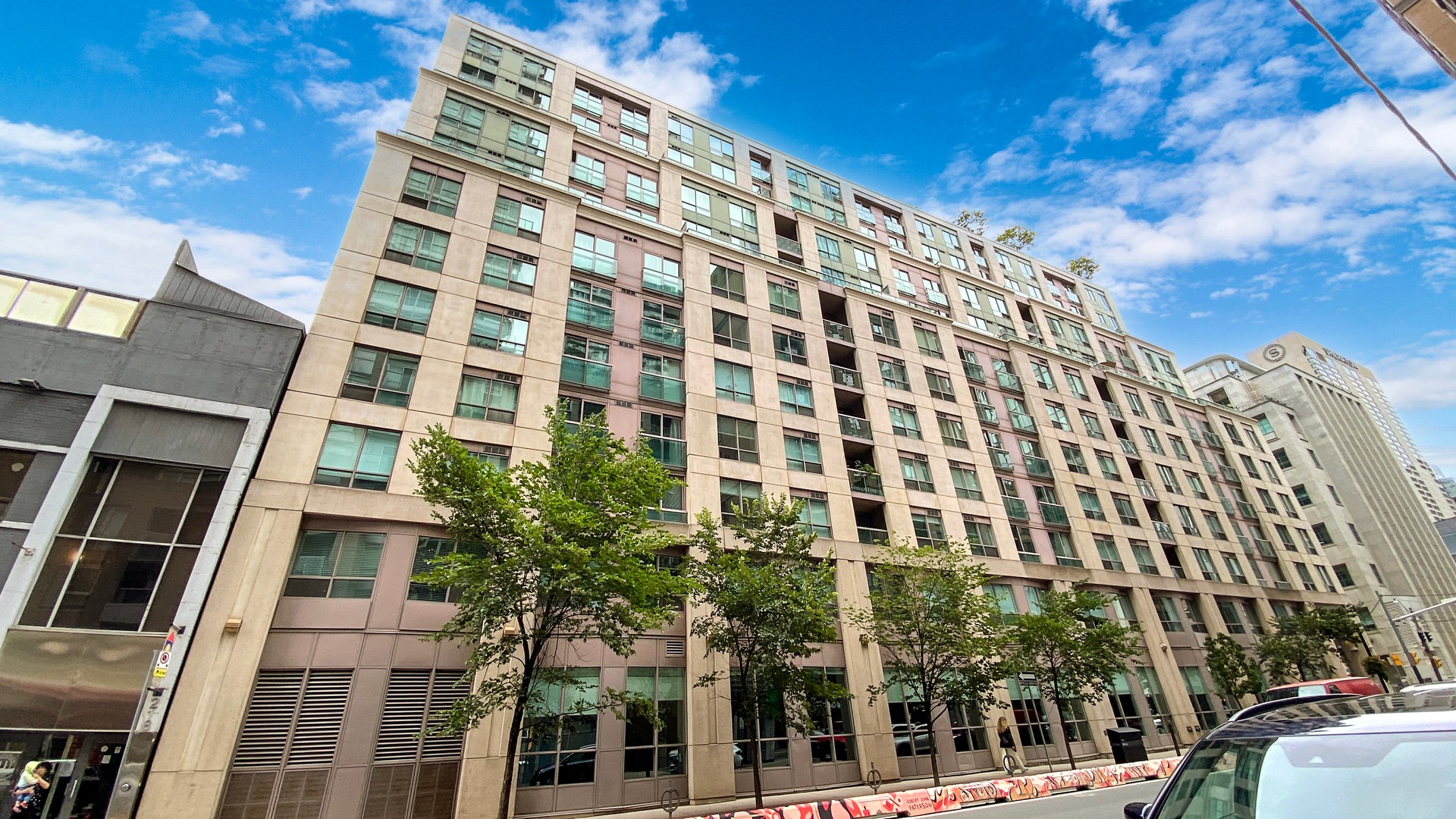 QWest Condos - 168 Simcoe St | 2 Condos For Sale & 3 For Rent