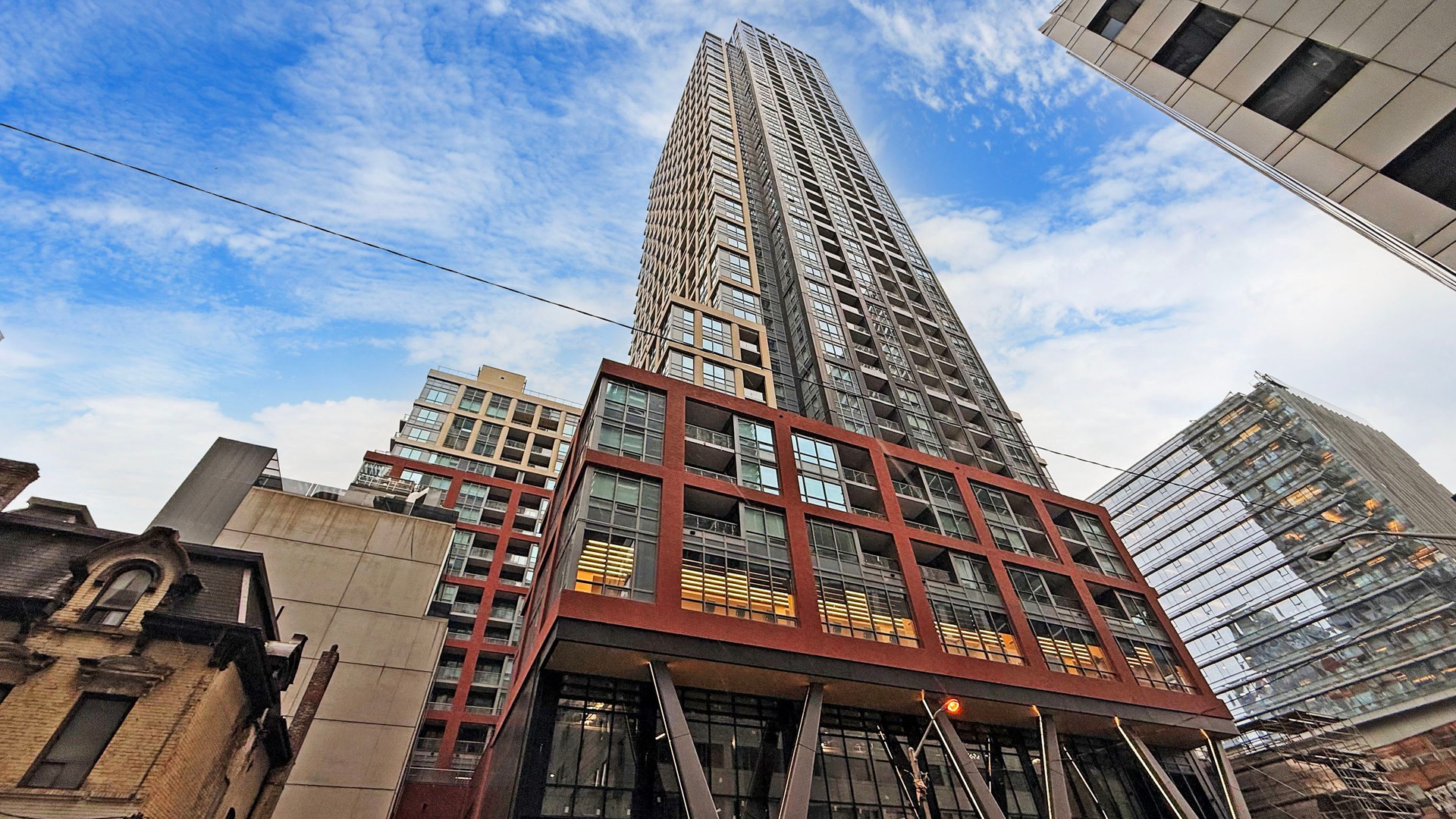 Peter & Adelaide Condos | 11 Condos For Sale & 11 For Rent