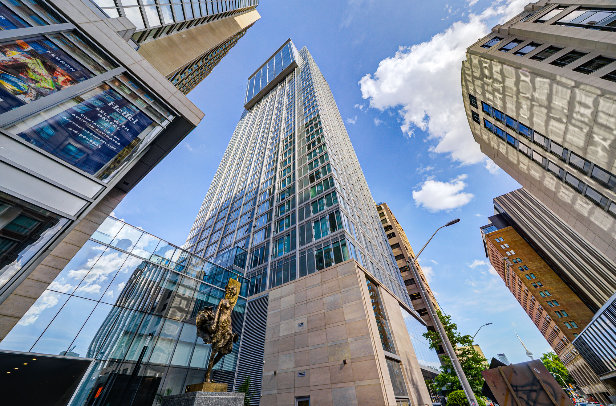 The Cumberland Tower At Yorkville Plaza | 10 Condos For Sale & 11 For Rent